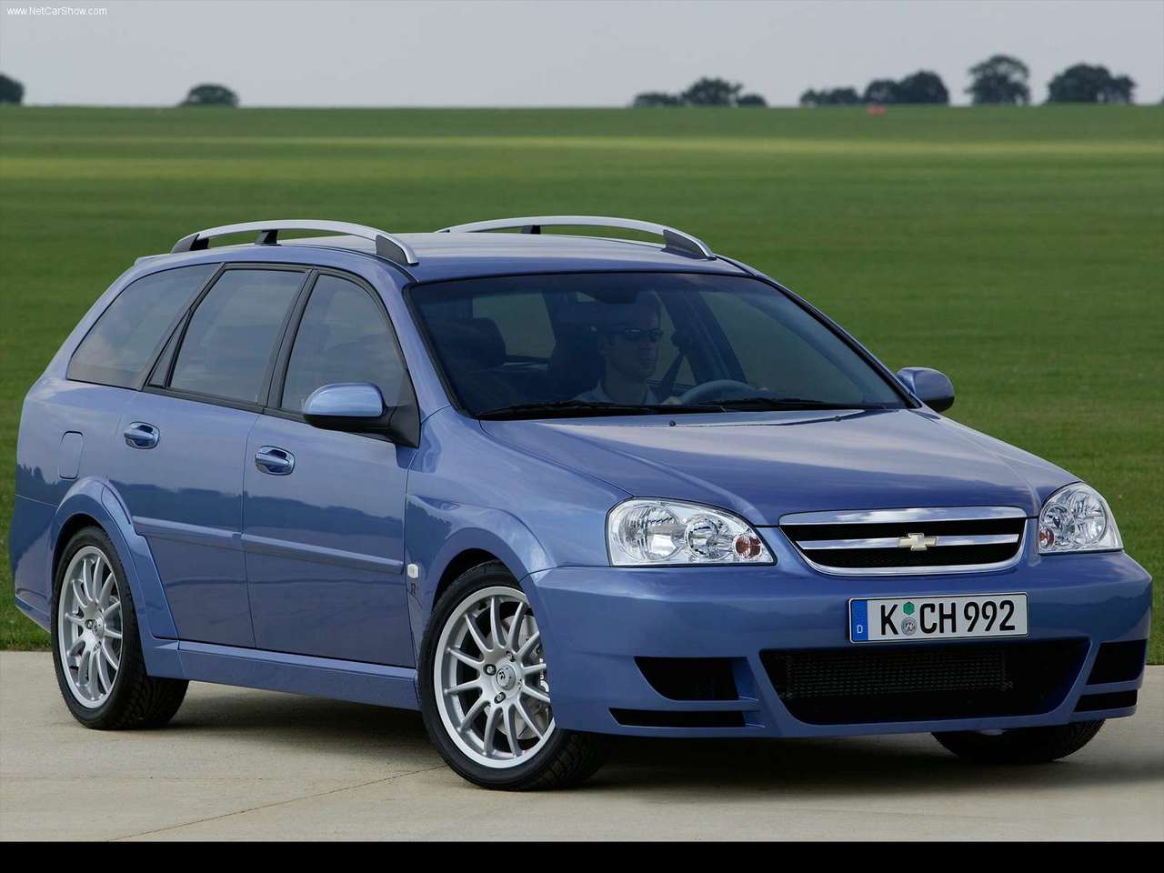 Chevrolet Nubira - Car info guide