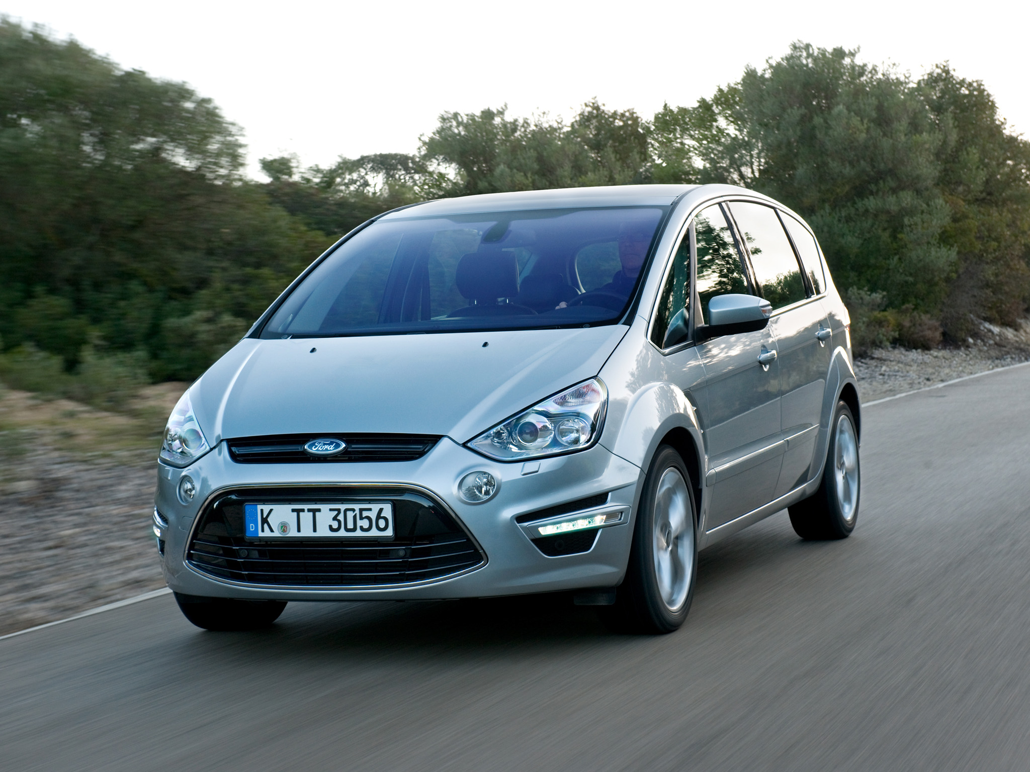 Ford C-MAX I Facelift - Car info guide